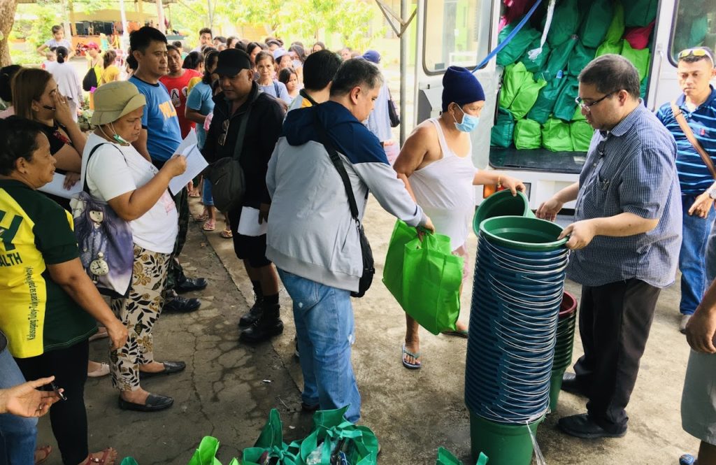 Mission Outreach Programme in the Phillippines helping out the members ...