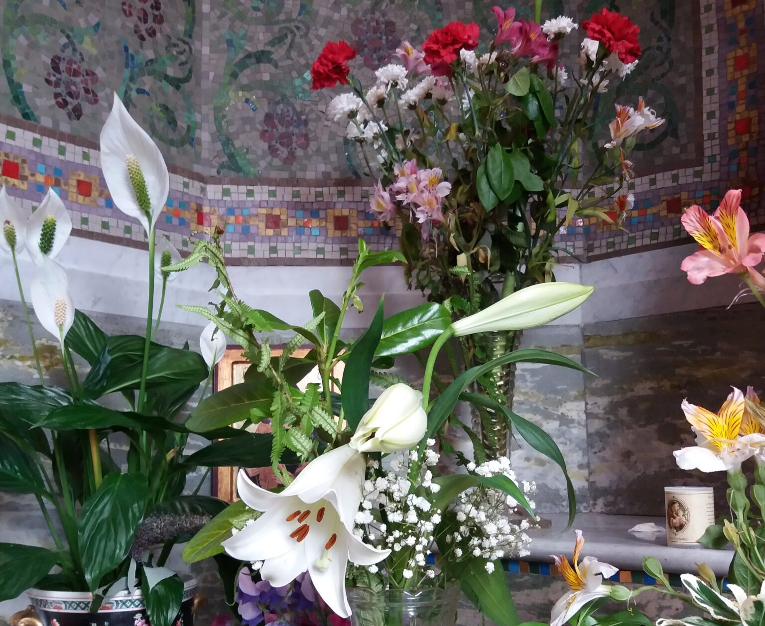 Queen of the May: Preparing a May altar in your home - Missionaries of ...